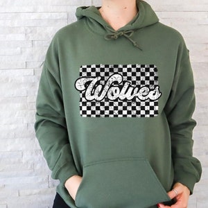 Wolves Retro Team Design Png, Wolves Mascot Png, Digital Download ...