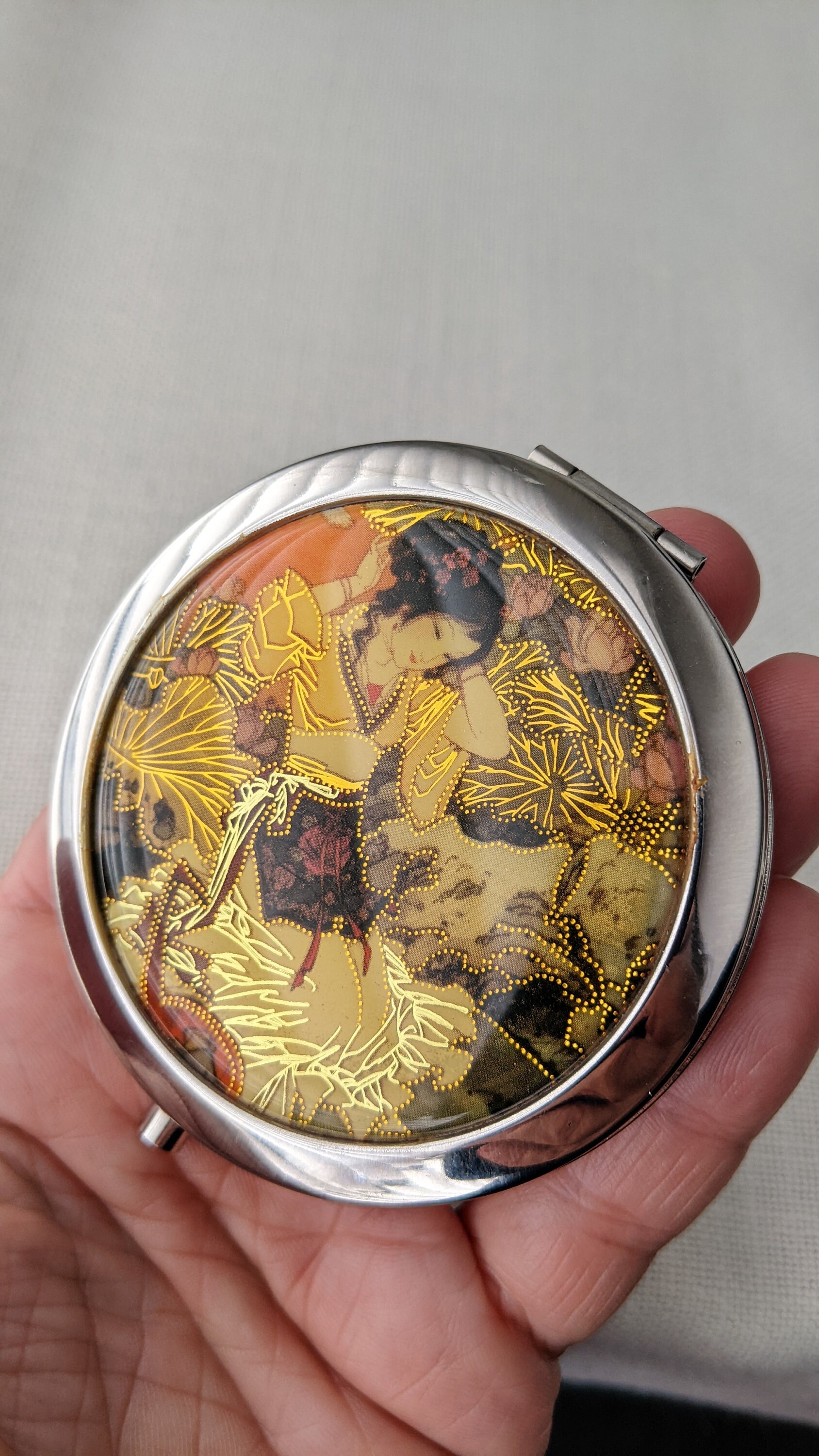 Vintage Japanese Compact Mirror, Vintage Geisha Metal Mirror - Etsy