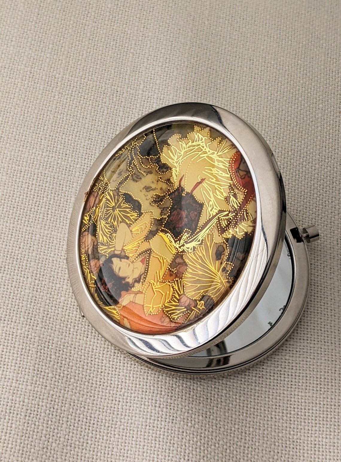 Vintage Japanese Compact Mirror, Vintage Geisha Metal Mirror - Etsy
