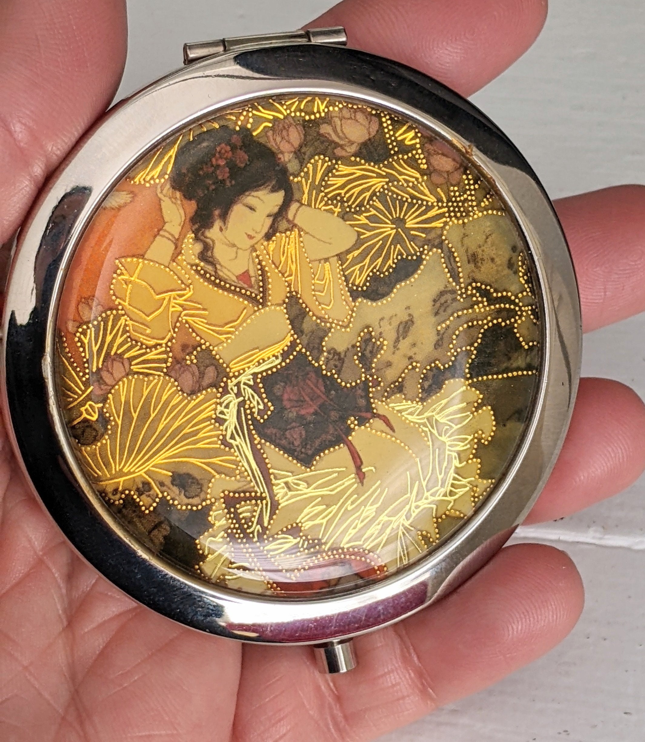 Vintage Japanese Compact Mirror, Vintage Geisha Metal Mirror - Etsy