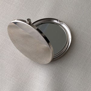 Vintage Japanese Compact Mirror, Vintage Geisha Metal Mirror - Etsy