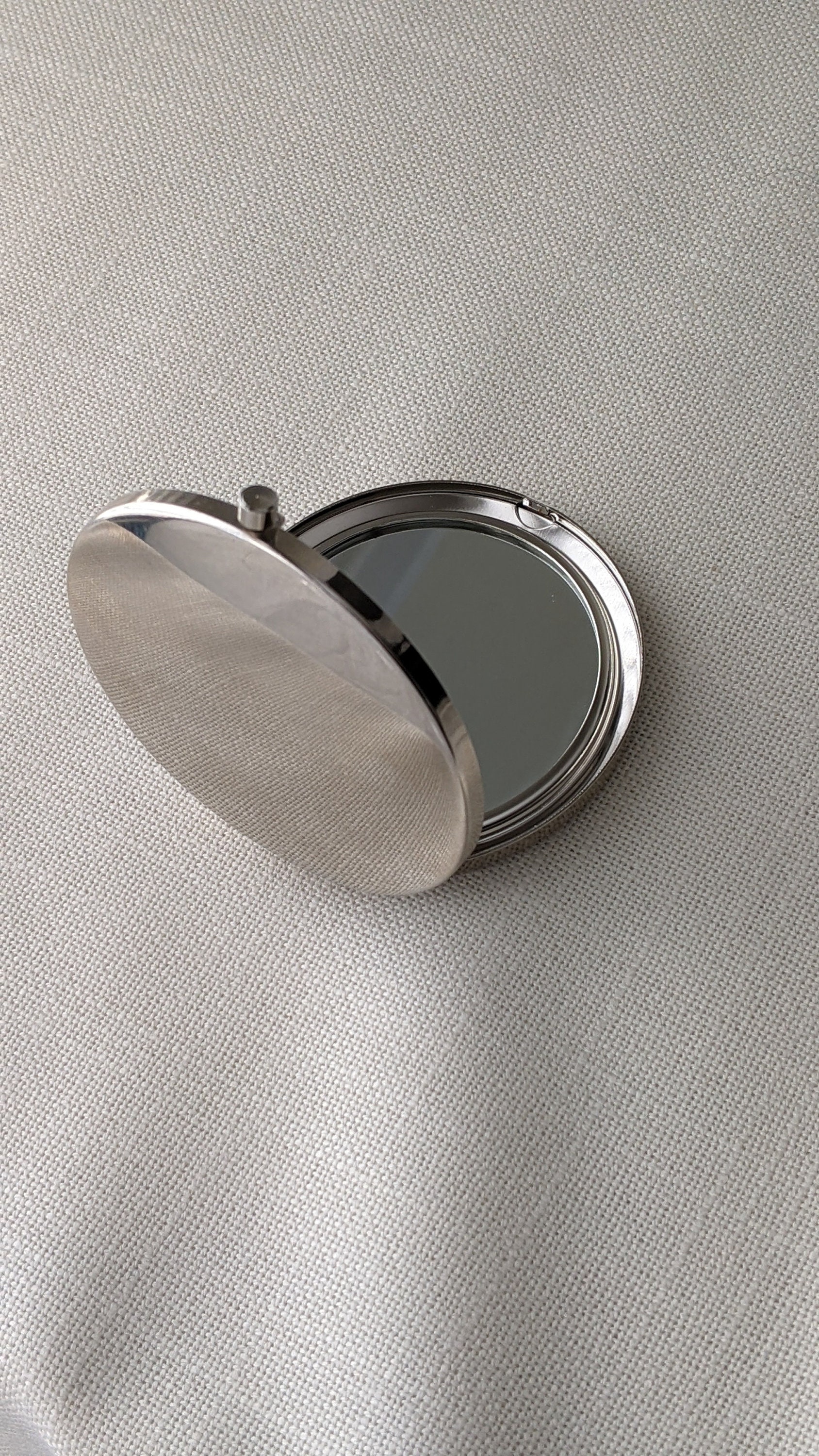 Vintage Japanese Compact Mirror, Vintage Geisha Metal Mirror - Etsy