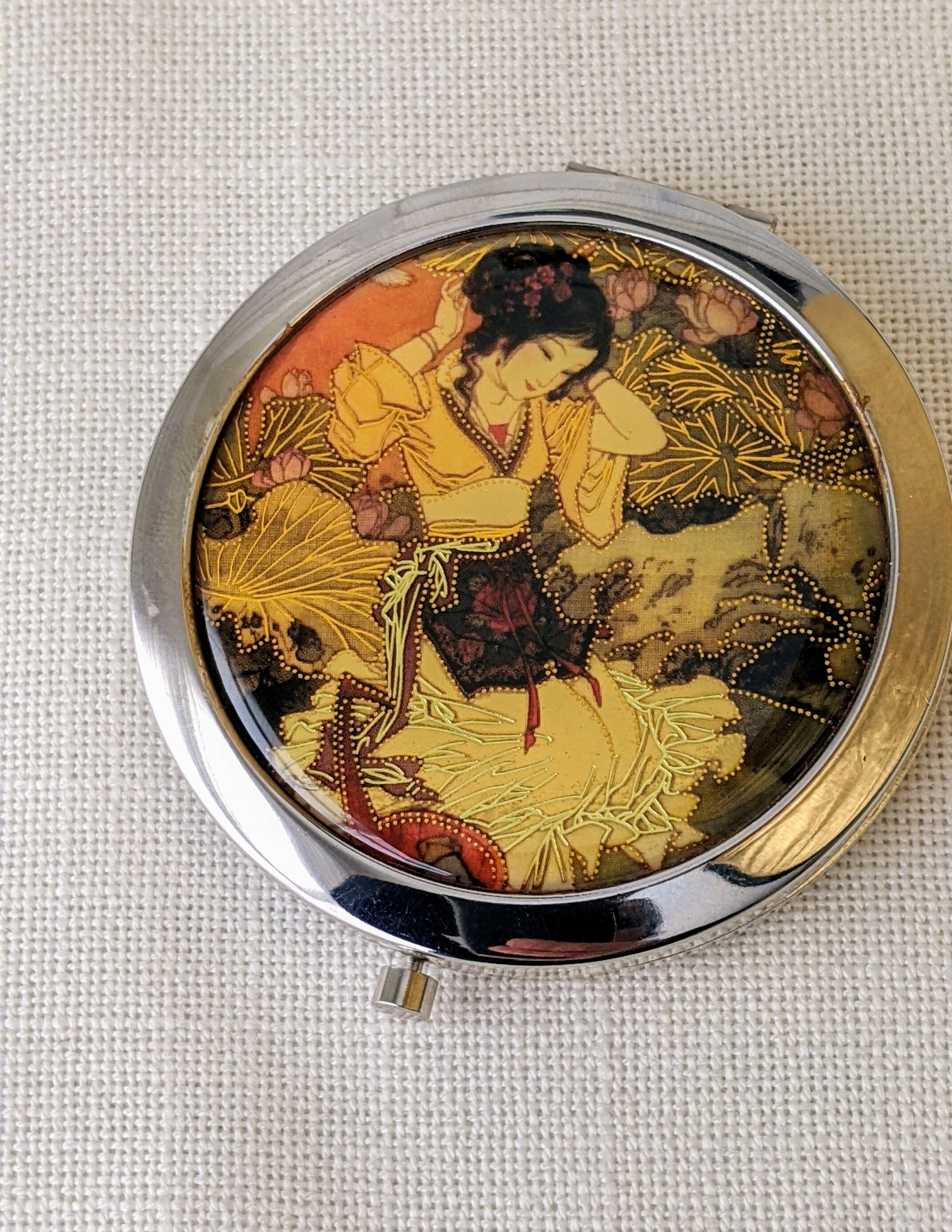 Vintage Japanese Compact Mirror, Vintage Geisha Metal Mirror - Etsy