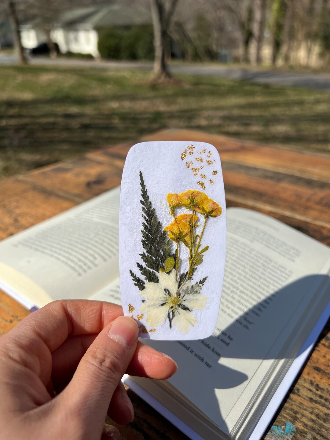 Nature-inspired Bee and Flower Bookmark, Pressed Wildflower Bookmark ...