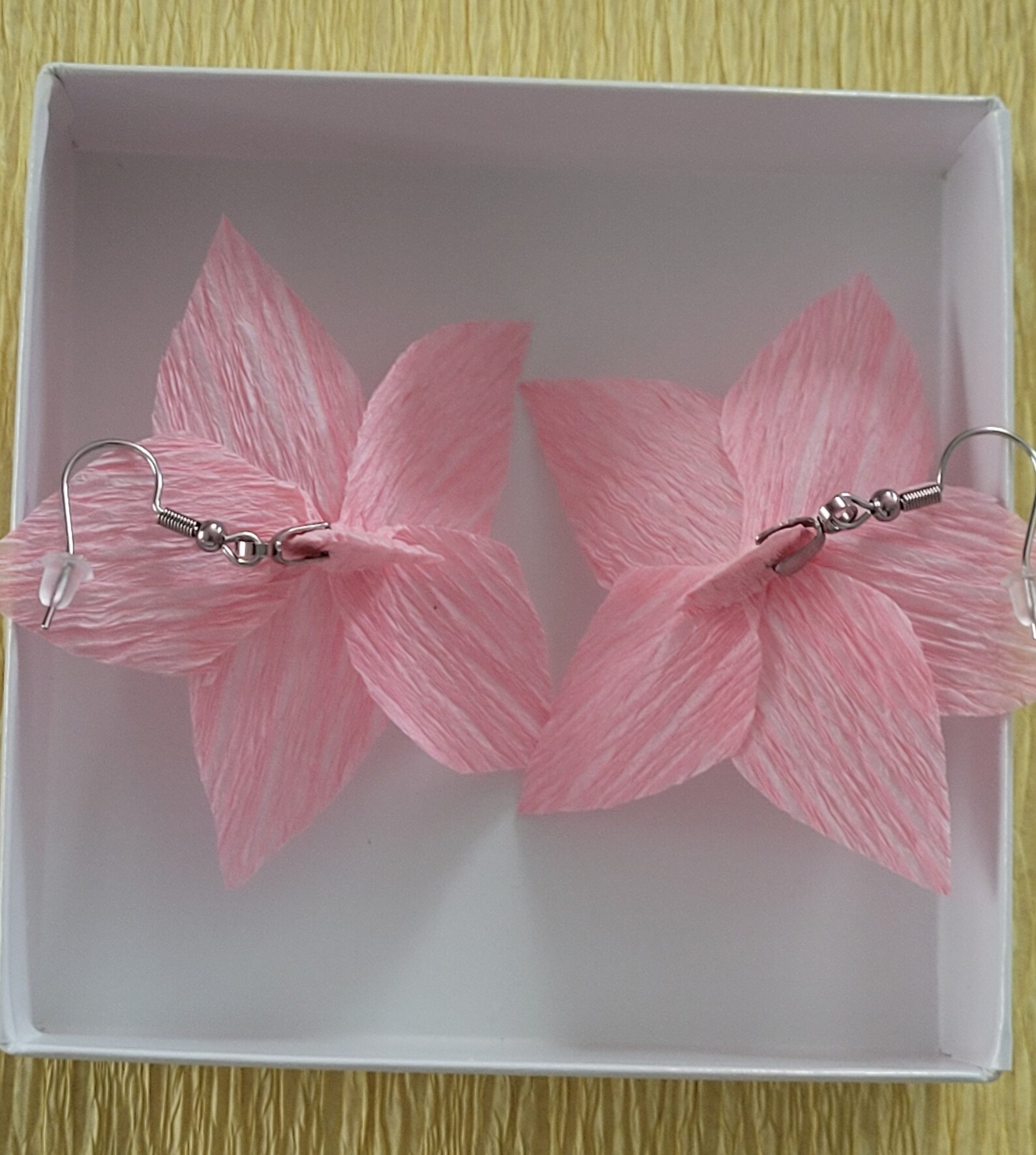 Pink Crepe Paper Lily Flower Earrings - Etsy