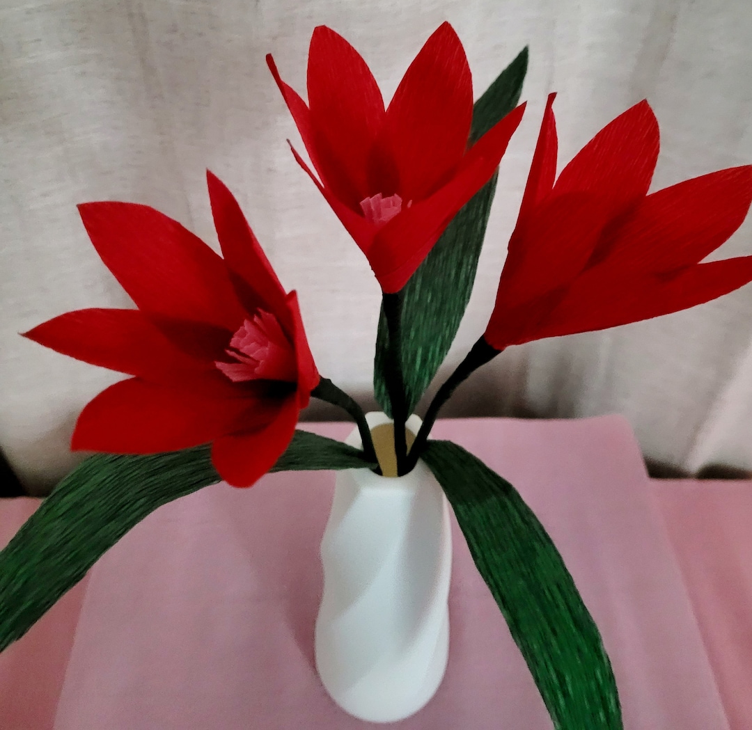 Red Crepe Paper Lily Flowers, Red Flower Lily Bouquet - Etsy