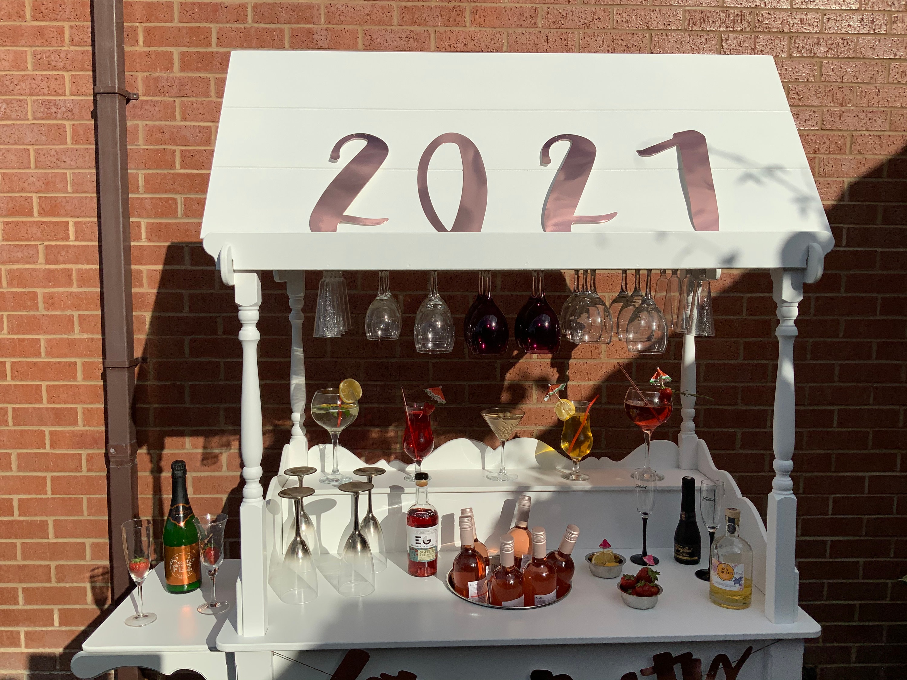 White Wooden Champagne Cart, Portable Drinks Bar, Fully Collapsible ...