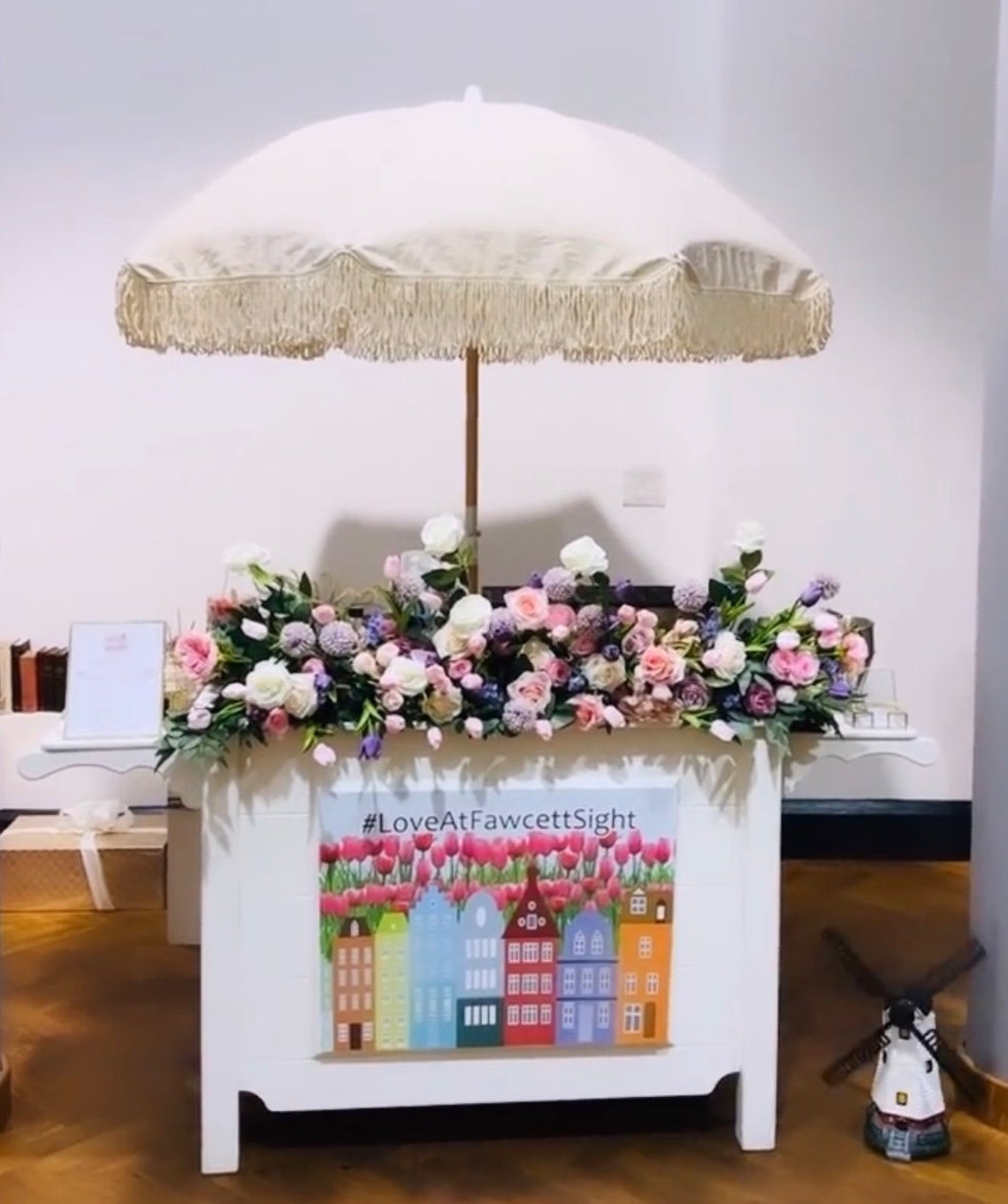 Display Candy Carts Mobile Counter Top,fully Collapsible Sweet Cart ...