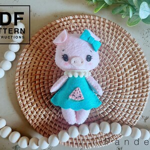 Pig Felt Doll PDF Pattern. DIY Felt Toys Doll Plushie/ Baby Mobile ...