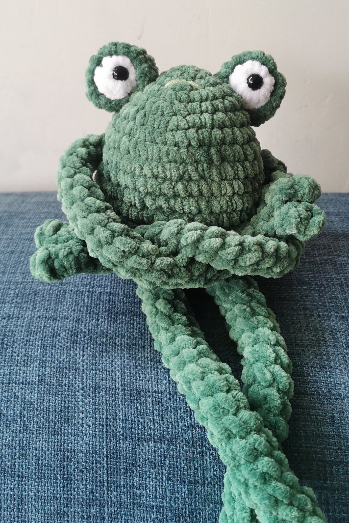Grumpy Frog Digital Crochet Pattern for a Long Legged Frog in Velvet ...