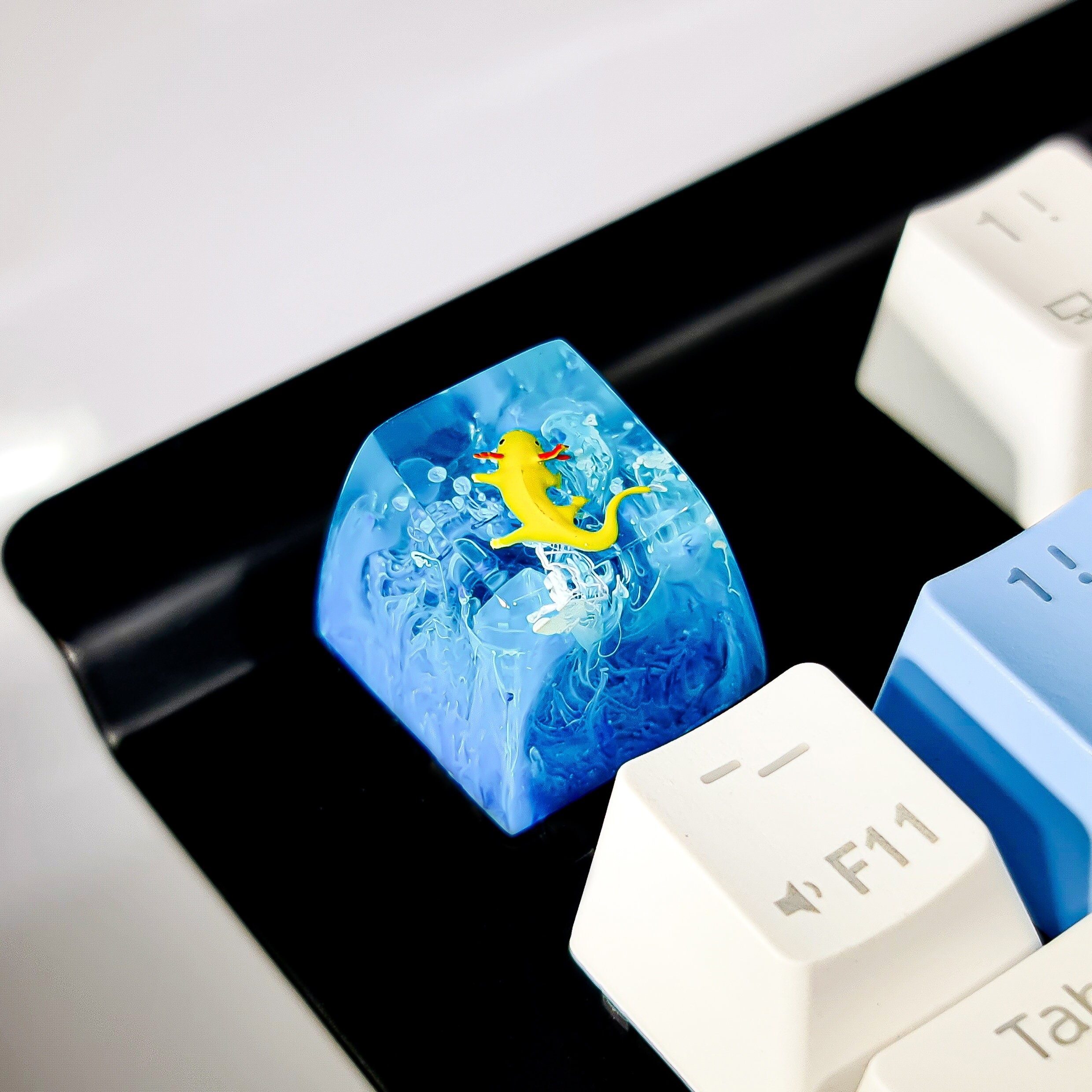 Axolot Keycap, Axolotl Resin Keycaps, Handmade Artisan Keycap, Custom ...