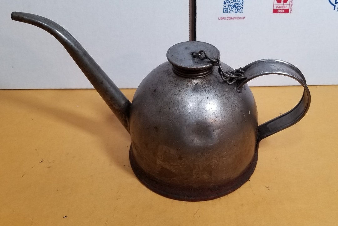 Vintage Eagle Metal Railroad Oil Can With Screw on Cap, Chain and Spout ...