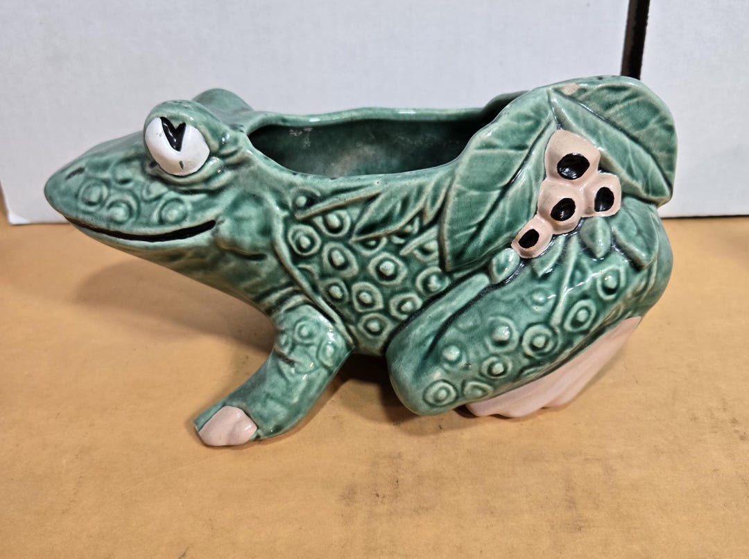 Large Mccoy Pottery Frog Planter - Etsy