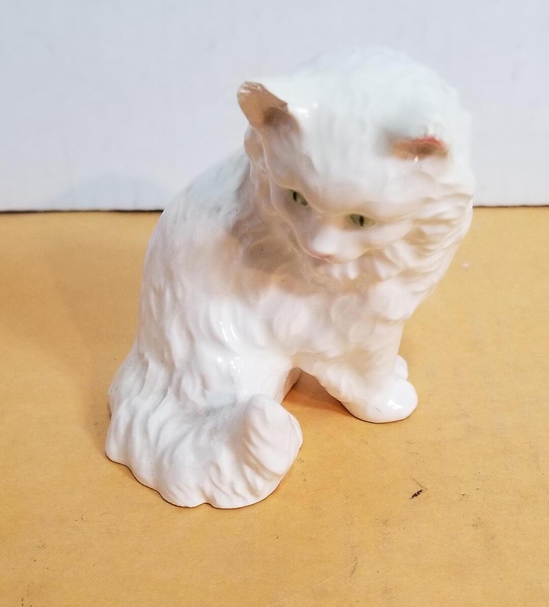 Goebel Porcelain Cat mitz Figurine Bee in V Mark W. Germany Dates It ...