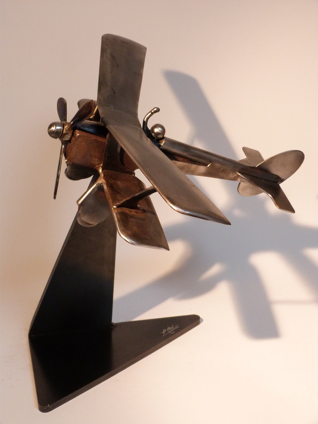 Sculpture "the Flying Hammer" - Etsy