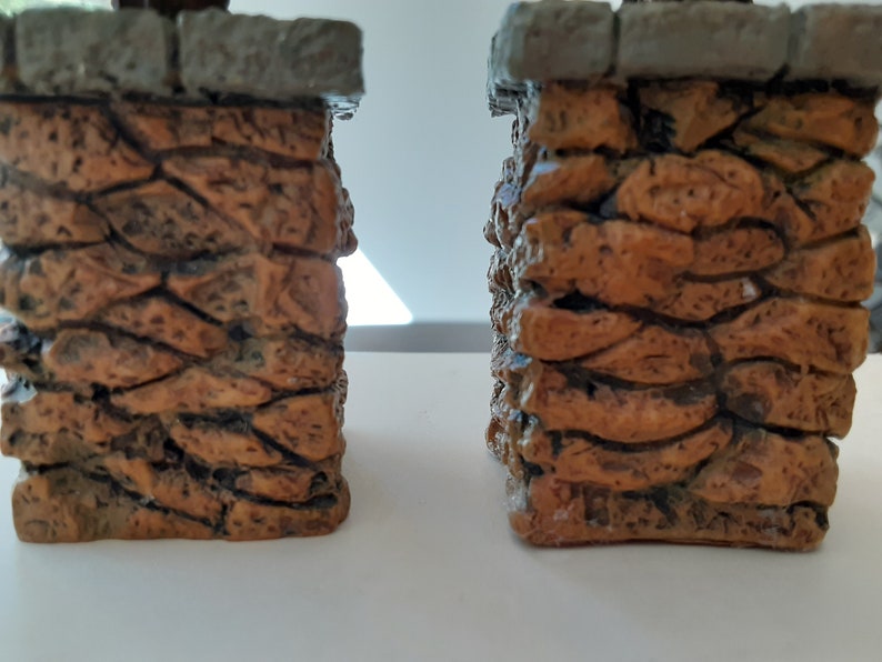 Stone Corner Posts W/ Holly Trees - Etsy