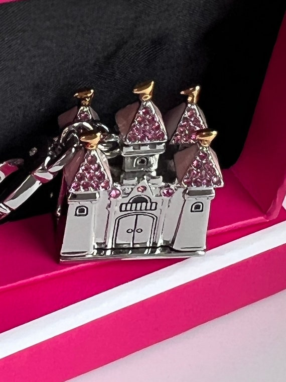 Nwt- tokyo disney princess - Gem