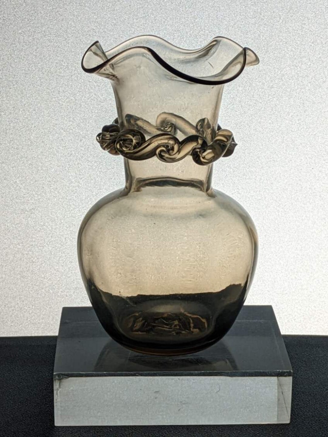 1970 Grey Smoke Glass Ruffle Edge Applied Swirl Trim Bud Vase/rainbow ...