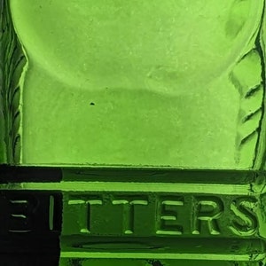 1970S Wheaton N.J. Reproduction Berring's Apple Bitters Glass Bottles ...