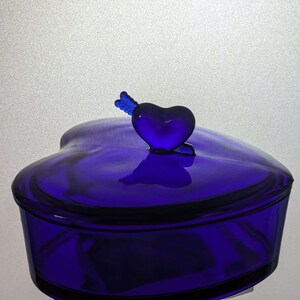 1980-90S Summit Art Glass Cobalt Blue Covered Heart Box-lidded Dish ...