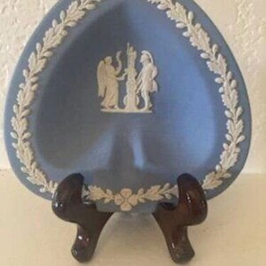 1960 Wedgwood Jasperware Cream on Pale Blue Spade Shape Nike & Warrior ...
