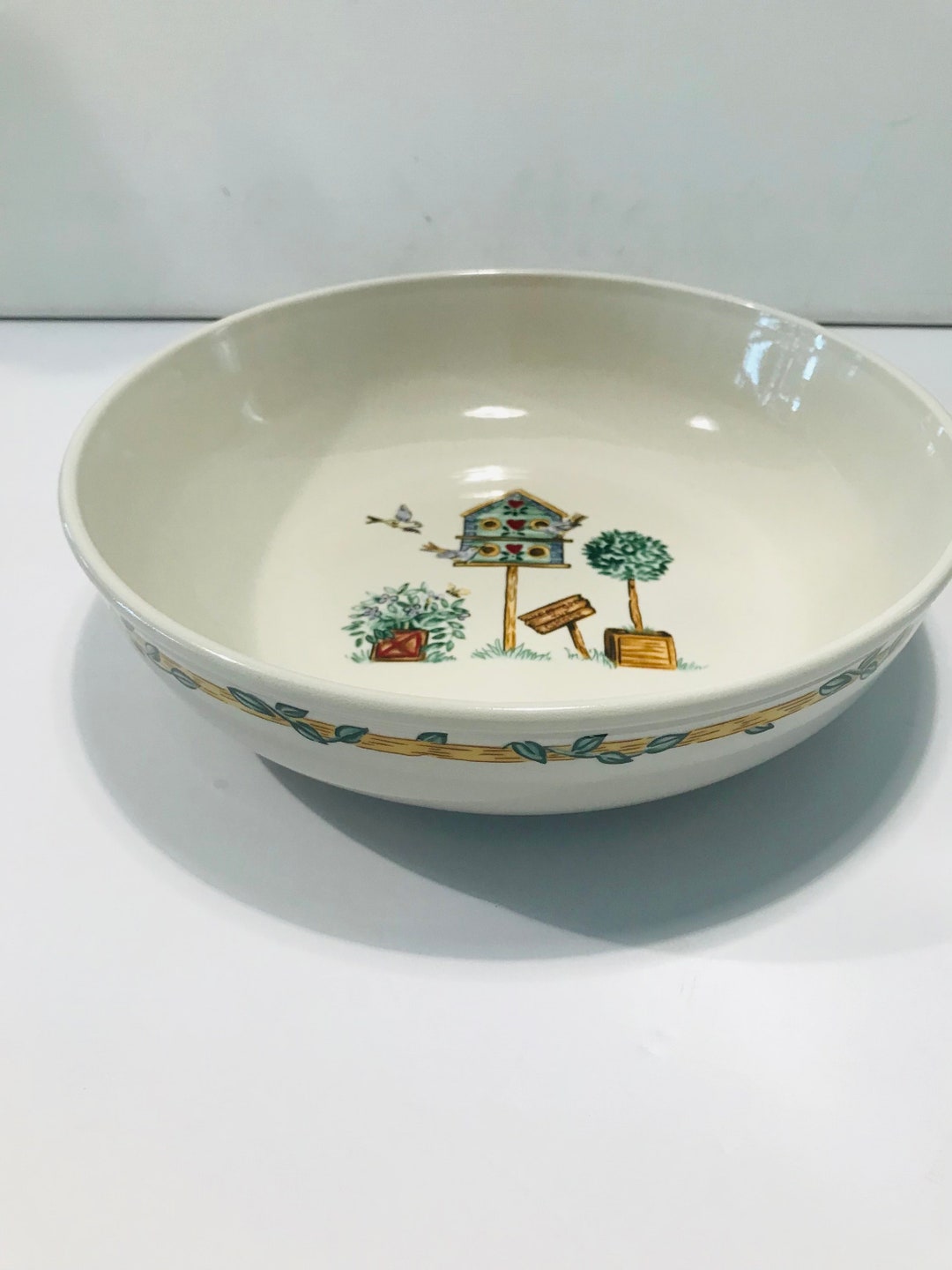 Thompson Pottery Serving Bowl Birdhouse Design 9” - Etsy