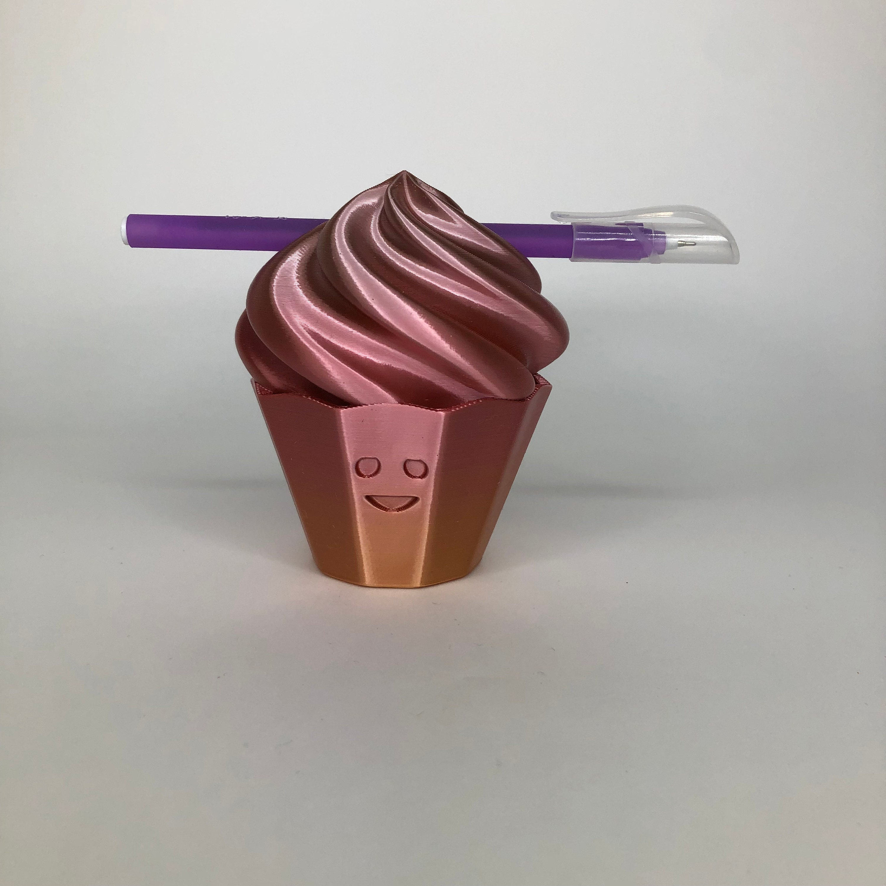 Swirlicious Cupcake Pen Holder - Etsy UK