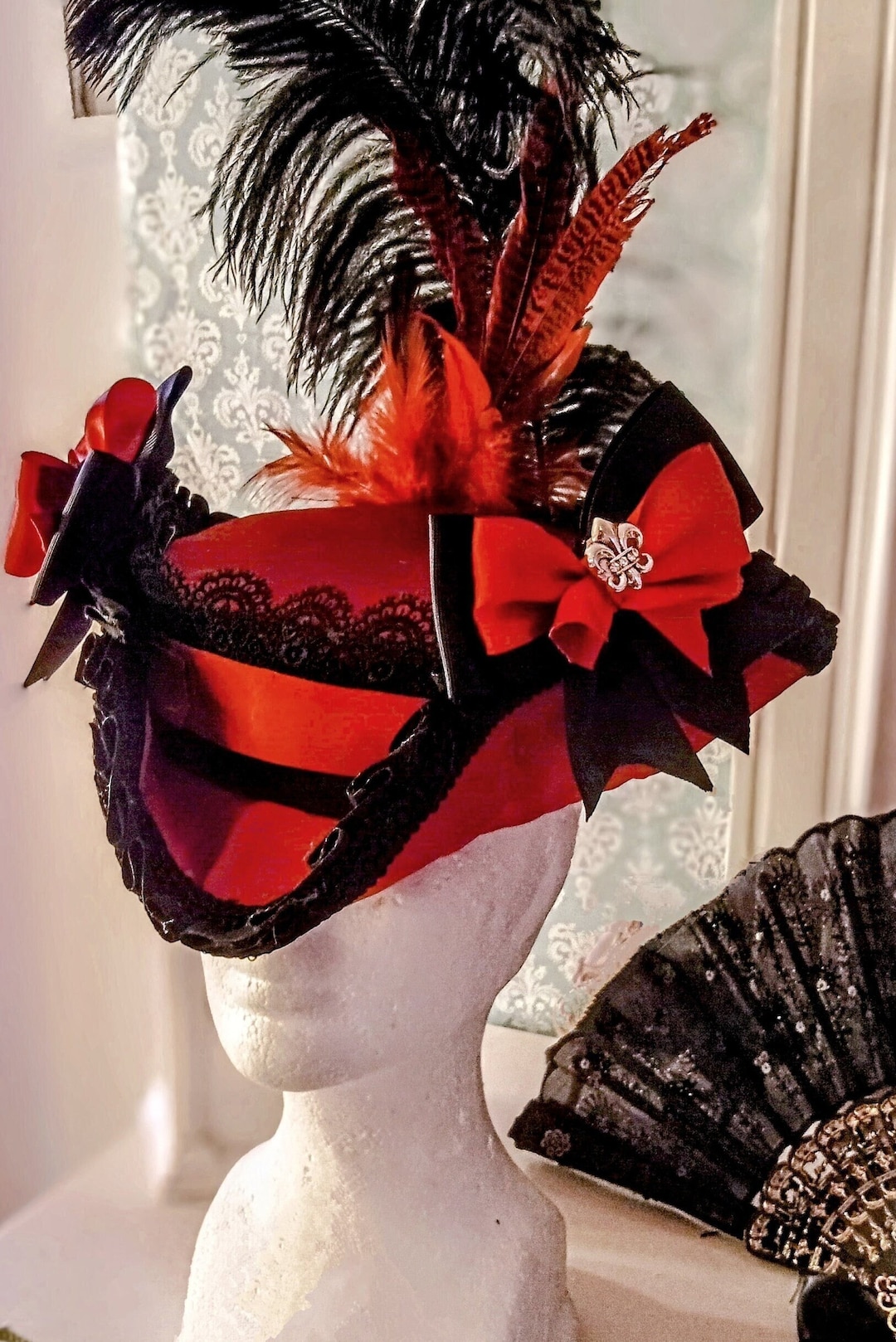 Marie Antoinette/ Rococo/late Baroque Style Ladies Tricorn Hat in Red ...