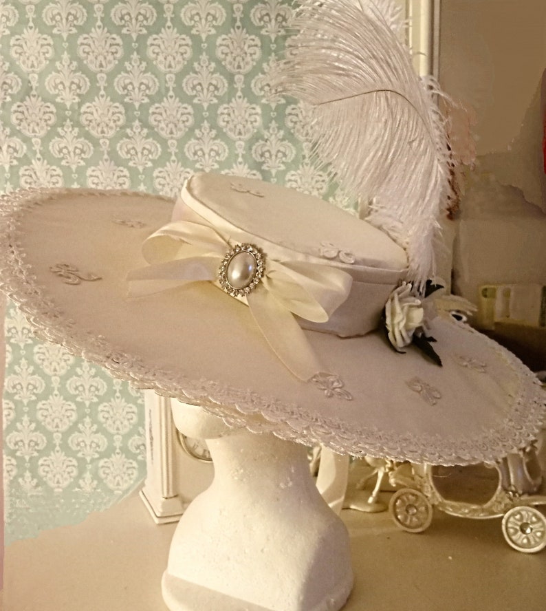 Rococo Style / Belle Epoque Style Ladies Bergere Hat in Cream Taffeta W ...