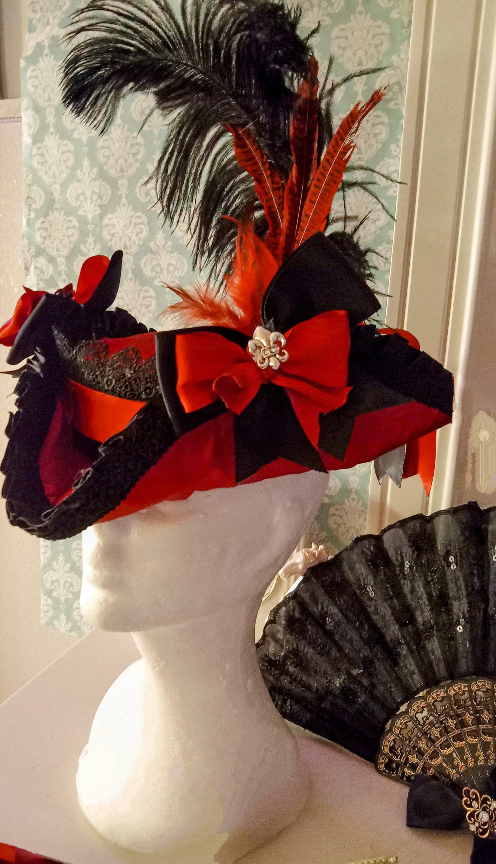 Marie Antoinette/ Rococo/late Baroque Style Ladies Tricorn Hat in Red ...