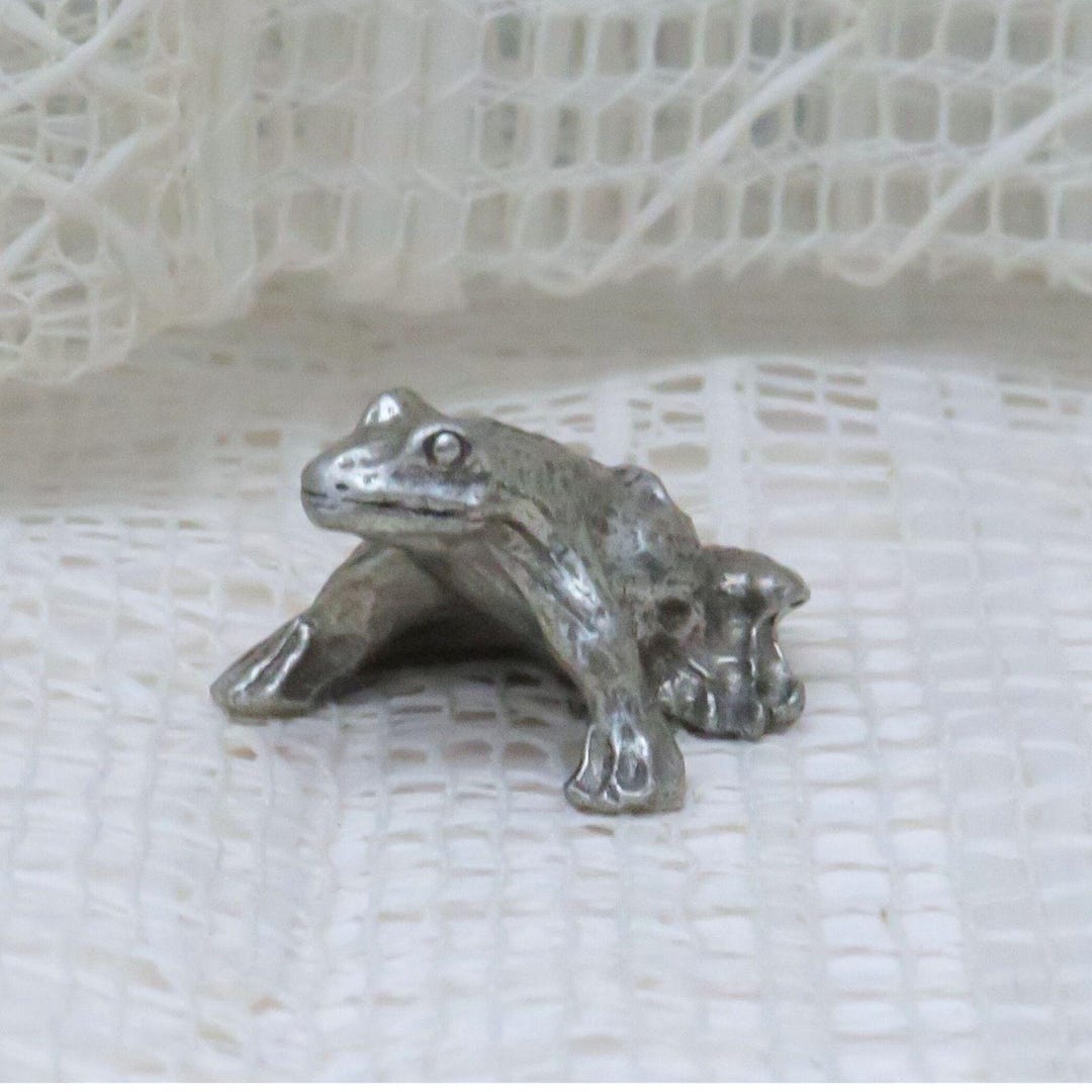 Vintage Pewter Frog Figurine, Miniature Frog Statue for Frog Lovers ...