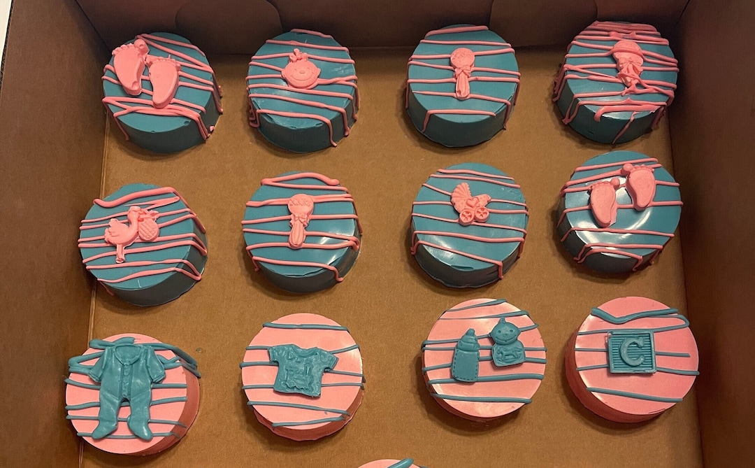 12 Chocolate Covered Oreos Pink & Blue - Etsy