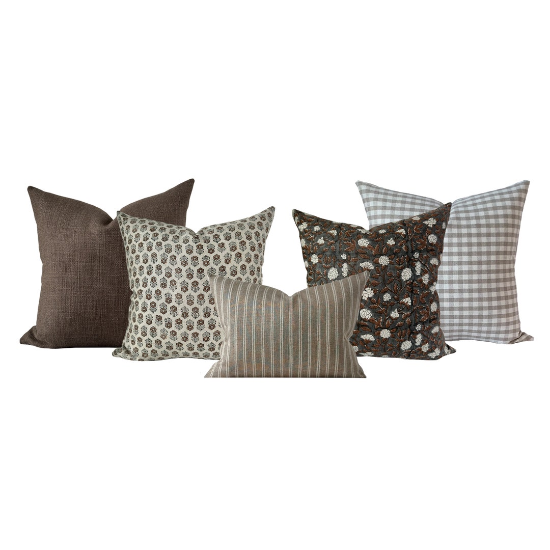 Pillow Set With Five Pillow Covers, Moody Sofa Pillow Combo, Neutral ...