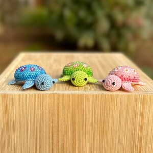 Bead Crochet Mini Turtle Keychain With Different Color Options - Etsy