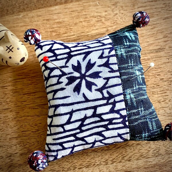 Square Pincushion - Etsy
