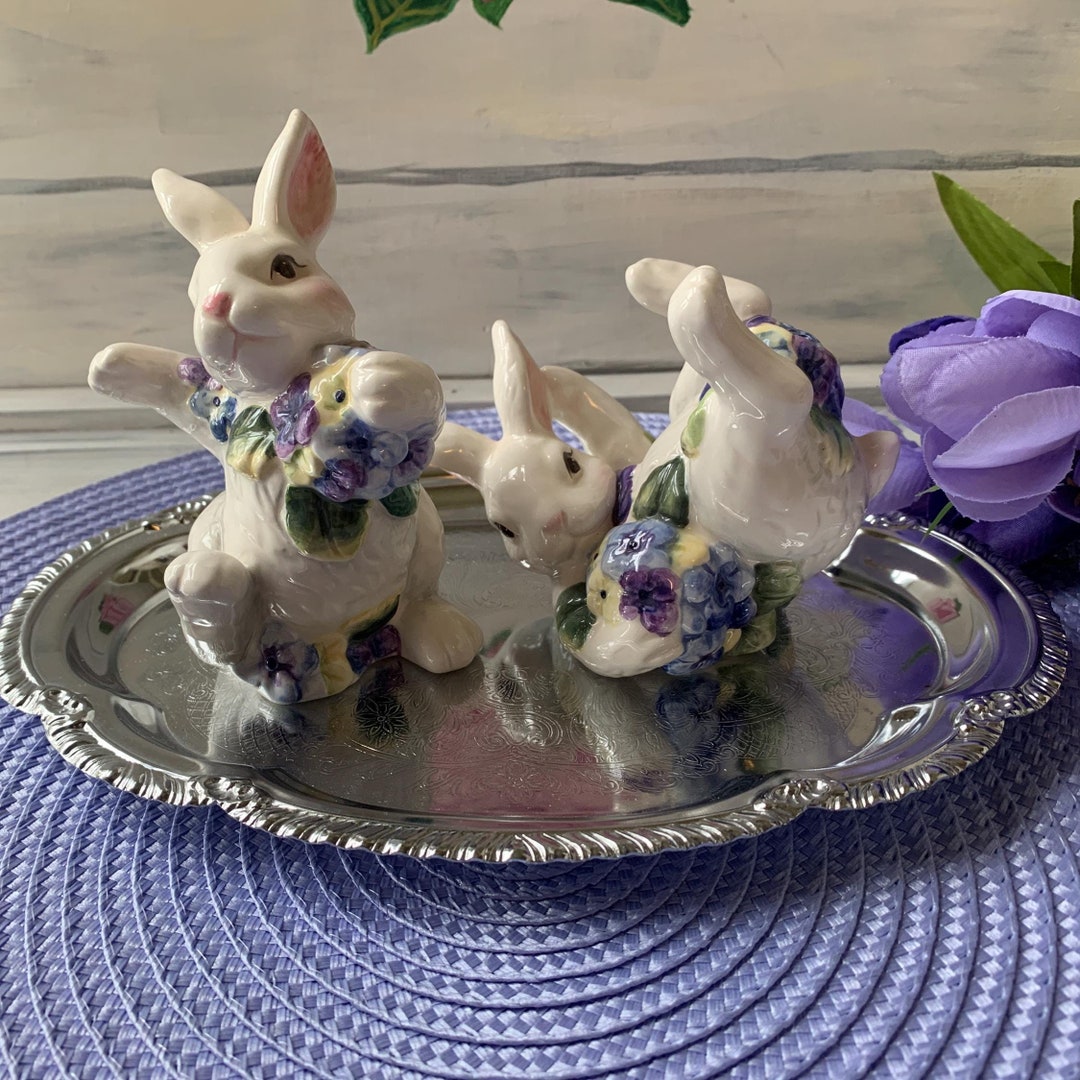 Vintage Easter Bunny Salt and Pepper Shakers With Lavender, Purple ...
