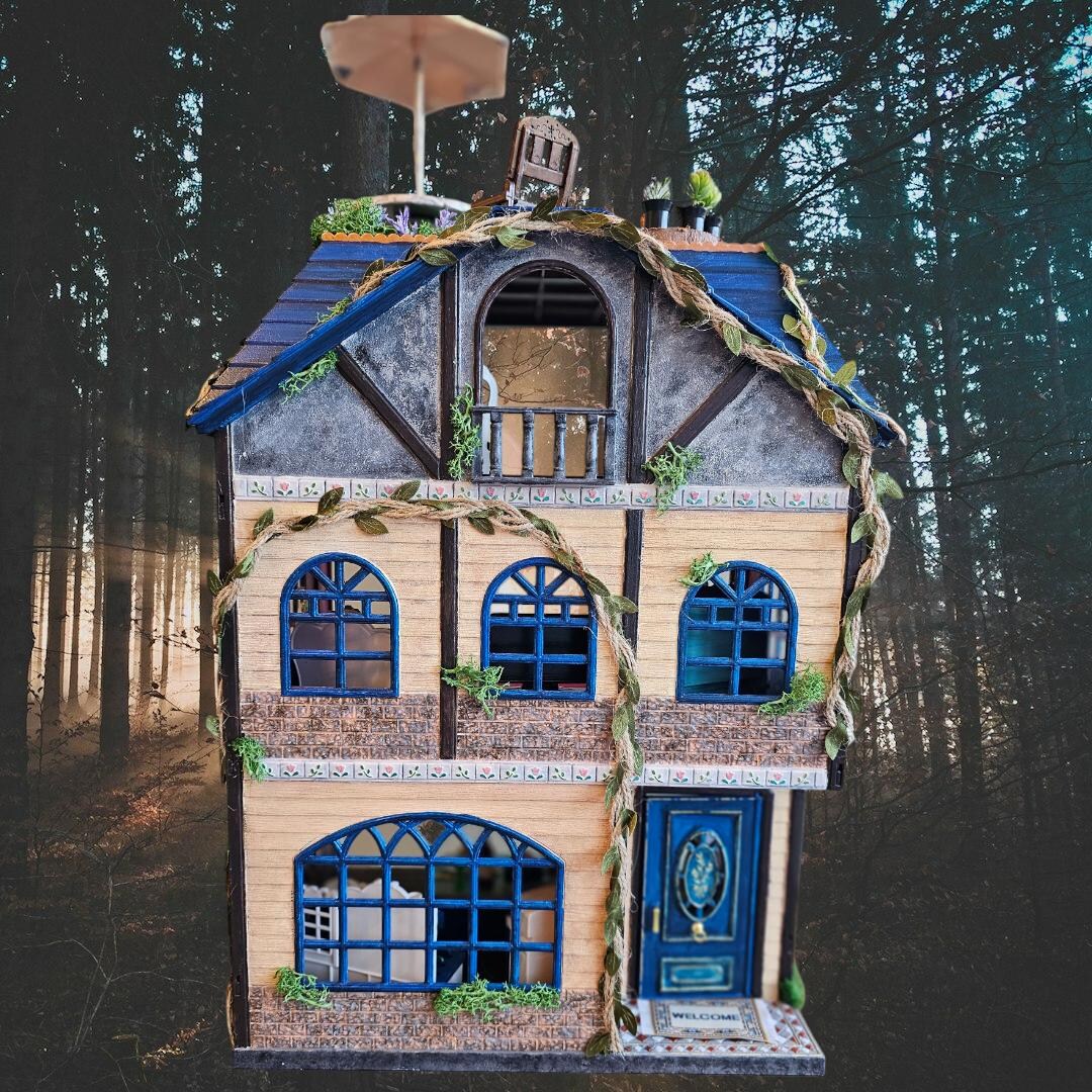 Vintage Look Medieval Manor, House, Rooftop Garden, Critter Family ...