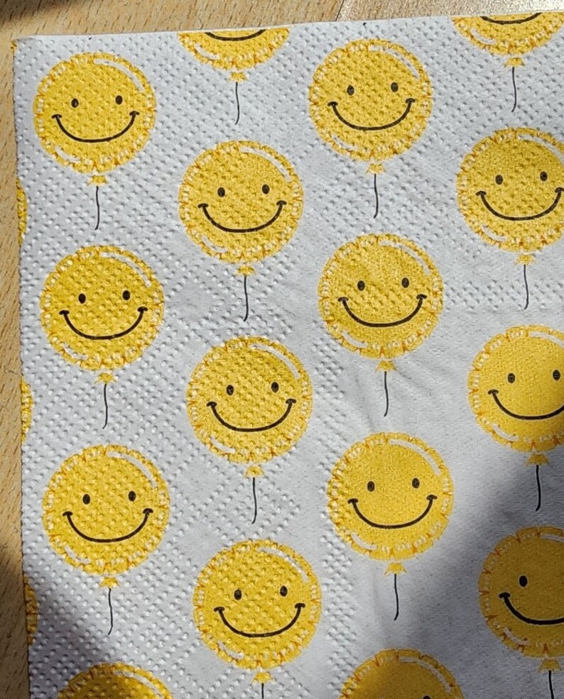 2 - 6 1/2" X 6 1/2", Smile Balloon, Decoupage Napkins, Paper Napkins ...