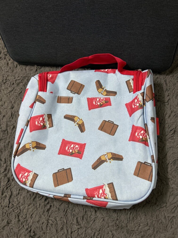 Limited Edition Nestle Kit Kat Travel Bag // 5usd - Etsy