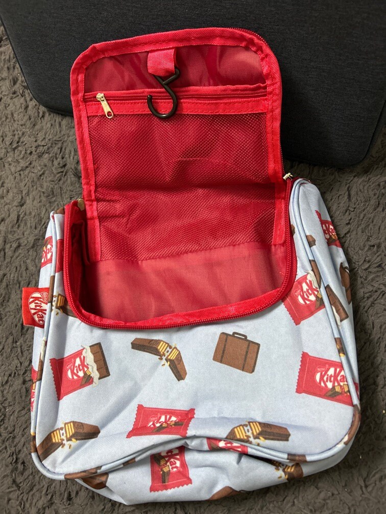 Limited Edition Nestle Kit Kat Travel Bag // 5usd - Etsy