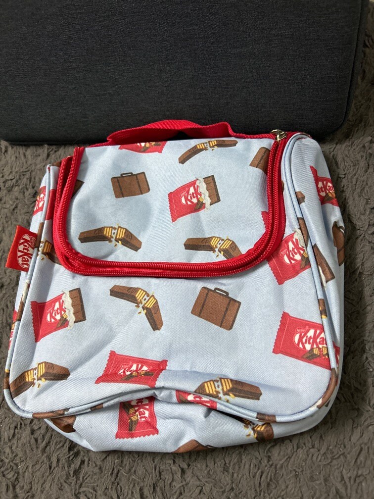 Limited Edition Nestle Kit Kat Travel Bag // 5usd - Etsy
