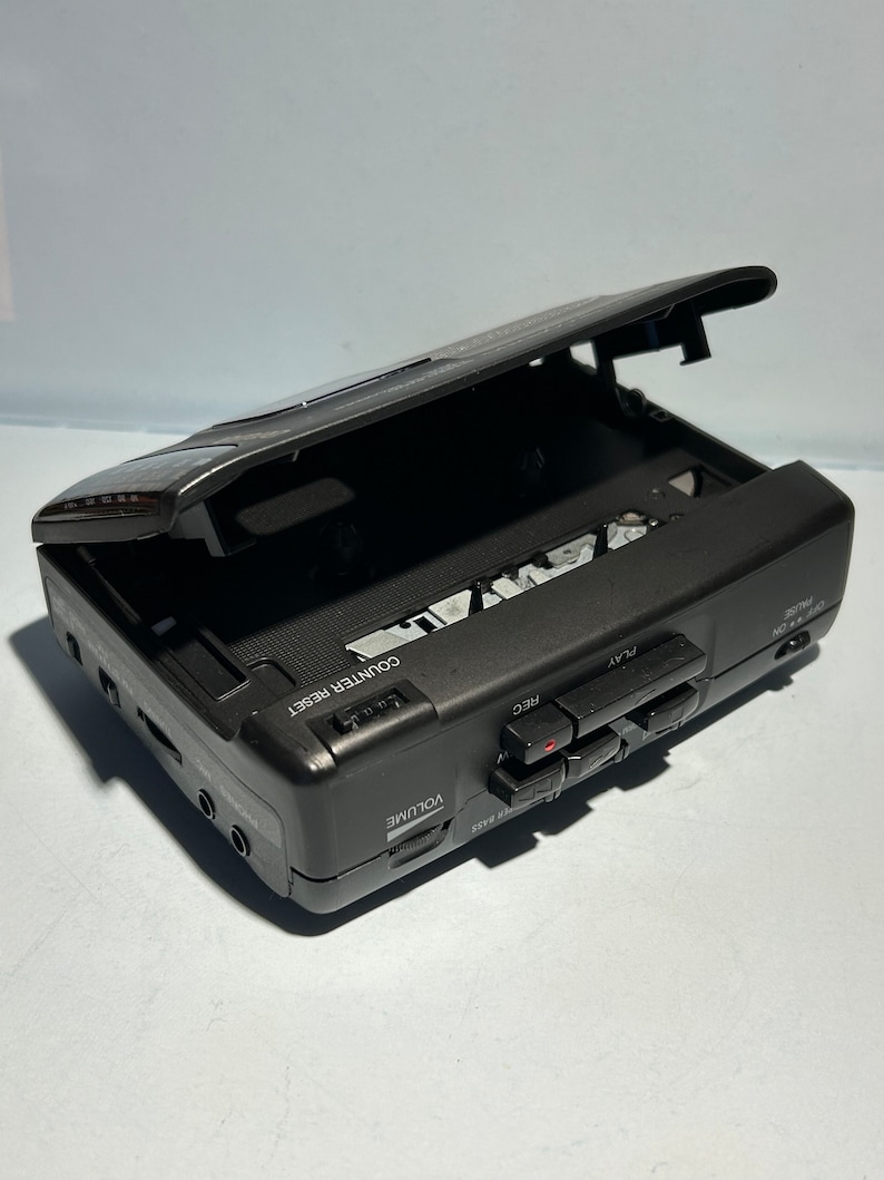 Aiwa AM/FM Stereo Radio Cassette Recorder Hs-js145, Restored and Fully ...