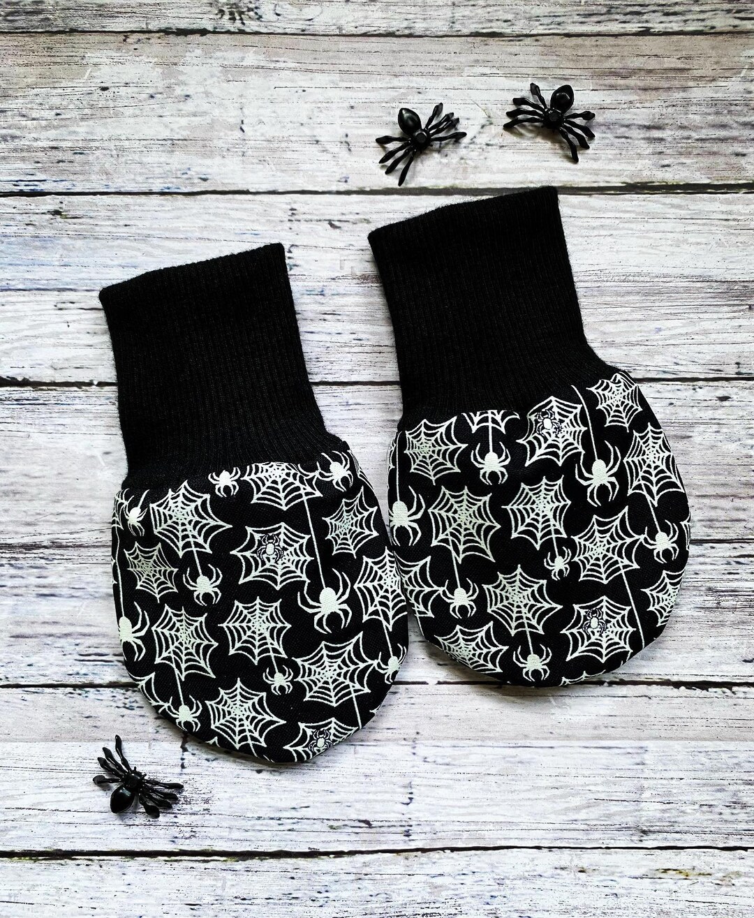 Spooky Gothic Itsy Bitsy Darling Spiders Newborn Baby Mitts - Etsy