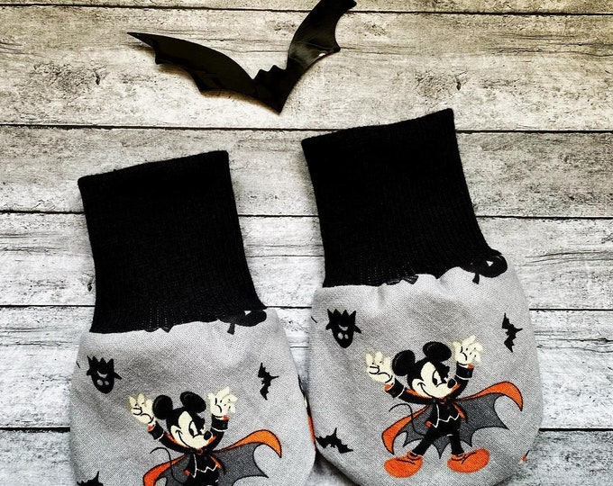 Spooky Frightful Dracula Mouse Newborn Mitts - Etsy