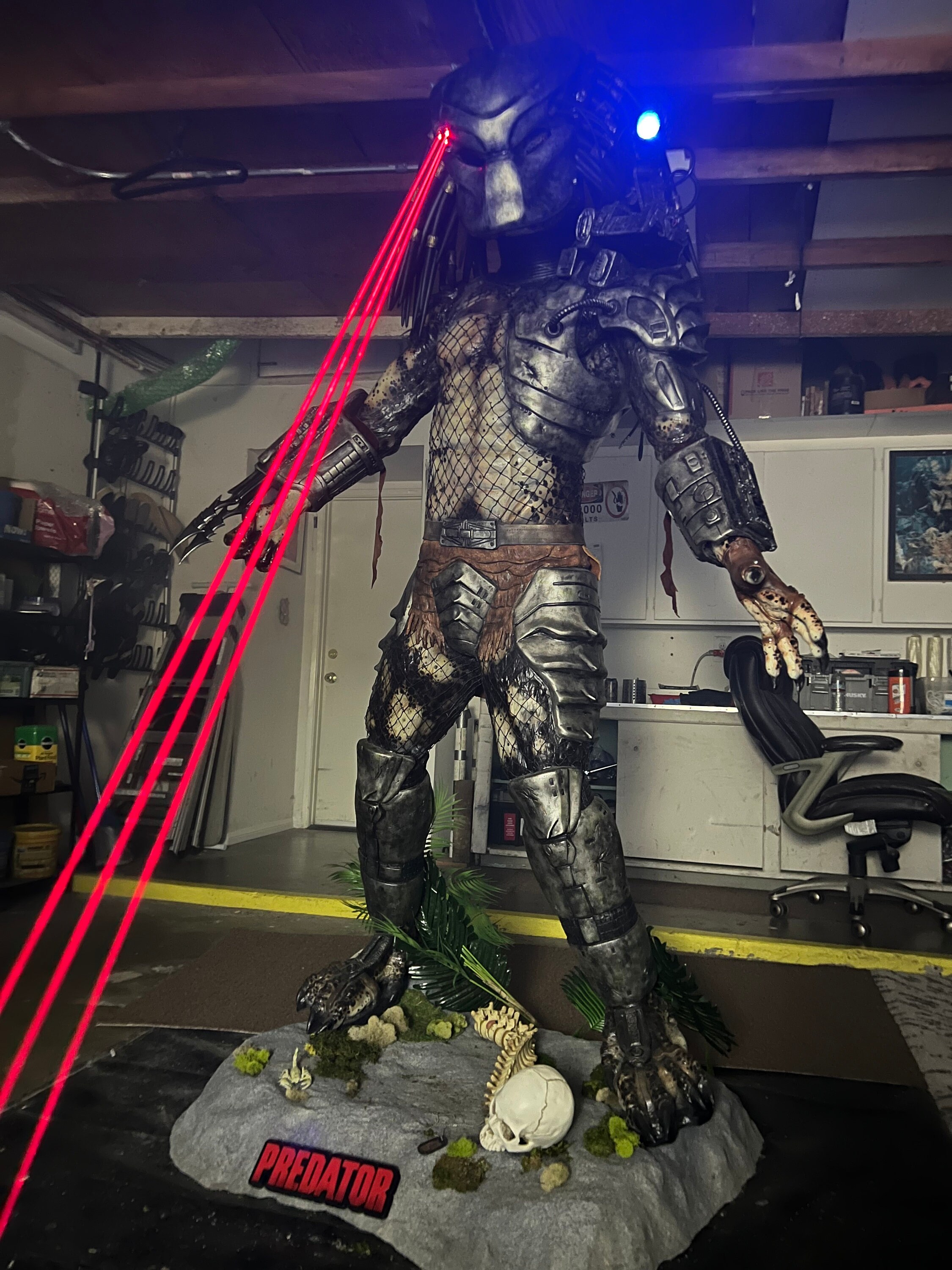 Predator Statue Display, Full Size - Etsy