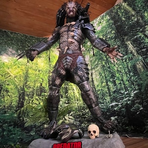 Predator Statue Display, Full Size - Etsy Canada
