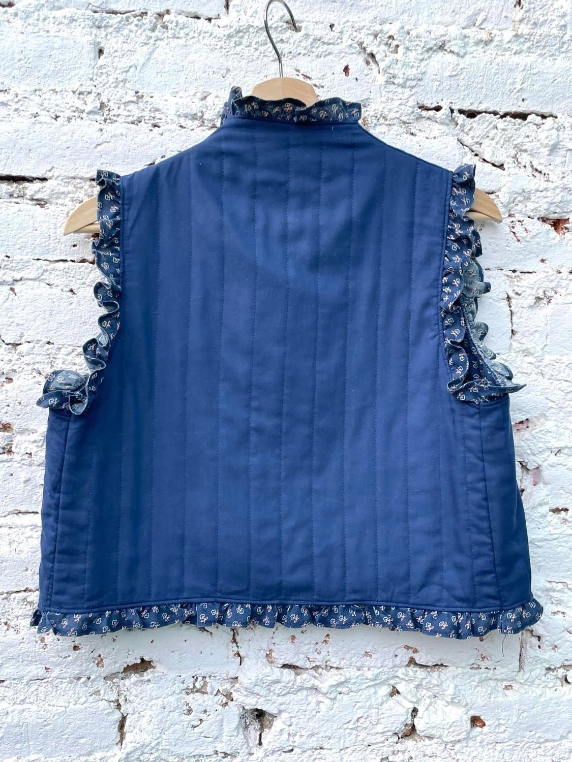 1960's Vintage Quilted Vest With Ruffles Navyblue Rose - Etsy