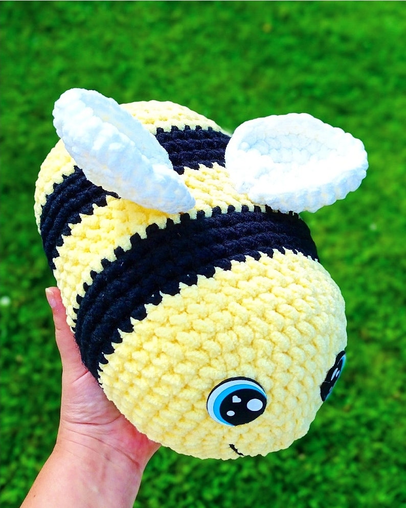 Bee Plushy Giant Bumblebee Plushy Crochet Teddy, Big Stuffed Toy ...