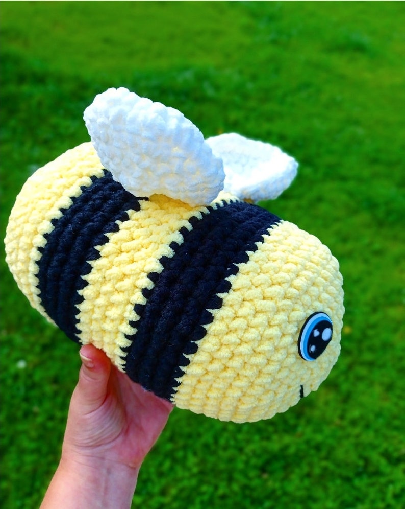 Bee Plushy Giant Bumblebee Plushy Crochet Teddy, Big Stuffed Toy ...