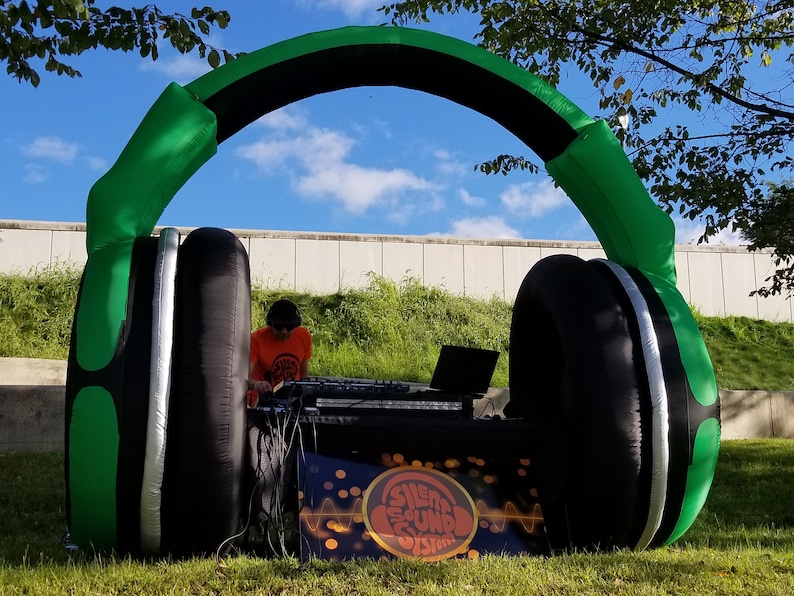 Customizable Giant Inflatable Headphones for DJ Booths and More - Etsy